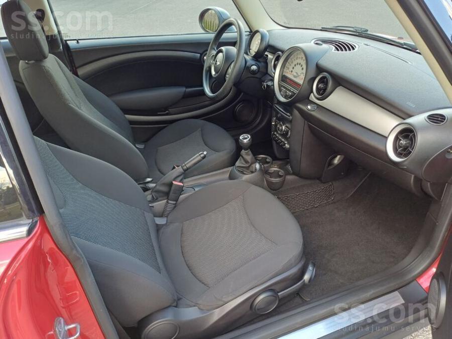 Sarkans MINI One 2013 Valmiera, ar dzinēja tilpumu 1.60 L un nobraukumu 132 tūkst. km par 4750 €, foto 10 vietnē AUTOMOTO.COM.LV