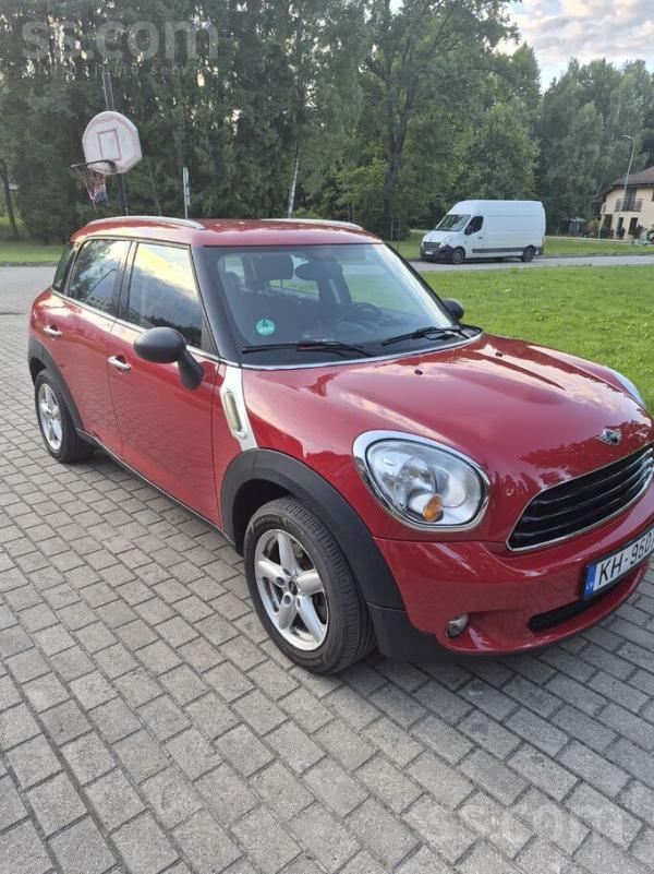 Red MINI One 2013 in Ogre, with an engine capacity of 1.60 L and mileage of 232 thousand km for 3880 €, photo 1 on AUTOMOTO.COM.LV