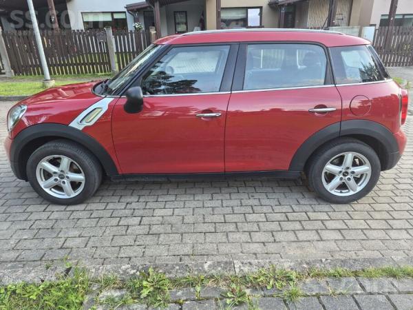 Red MINI One 2013 in Ogre, with an engine capacity of 1.60 L and mileage of 232 thousand km for 3880 €, photo 2 on AUTOMOTO.COM.LV