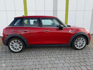 Red MINI One 2015 in Raseiniai, with an engine capacity of 1.20 L and mileage of 148 thousand km for 6900 €, photo 7 on AUTOMOTO.COM.LV
