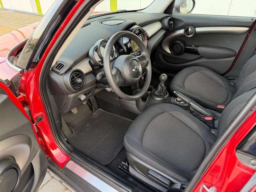 Red MINI One 2015 in Raseiniai, with an engine capacity of 1.20 L and mileage of 148 thousand km for 6900 €, photo 10 on AUTOMOTO.COM.LV