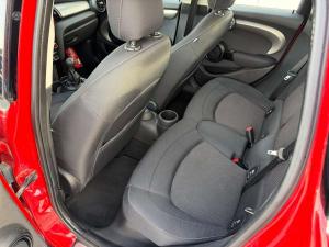 Red MINI One 2015 in Raseiniai, with an engine capacity of 1.20 L and mileage of 148 thousand km for 6900 €, photo 15 on AUTOMOTO.COM.LV