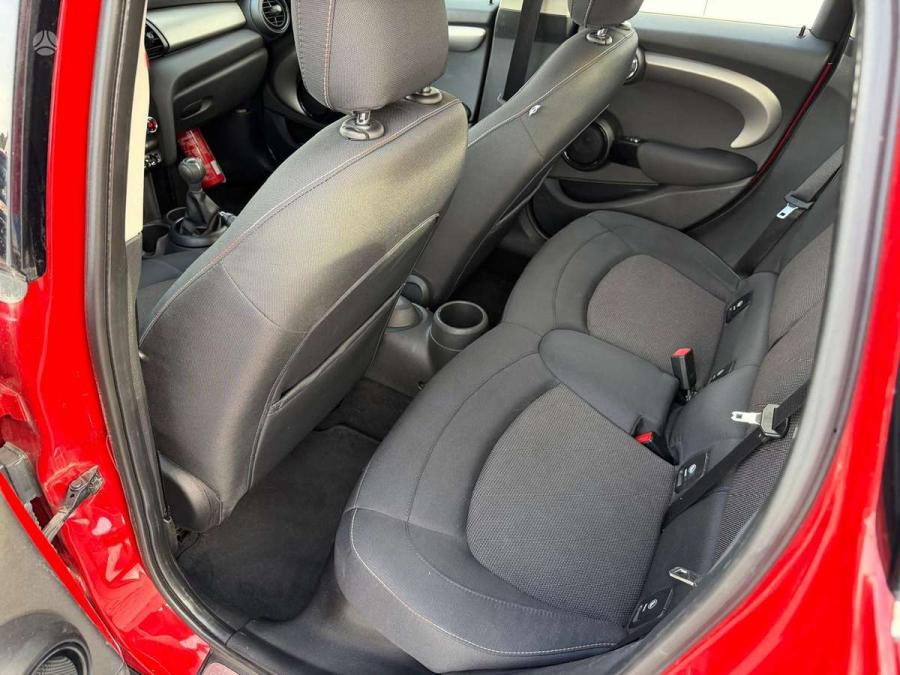 Red MINI One 2015 in Raseiniai, with an engine capacity of 1.20 L and mileage of 148 thousand km for 6900 €, photo 15 on AUTOMOTO.COM.LV