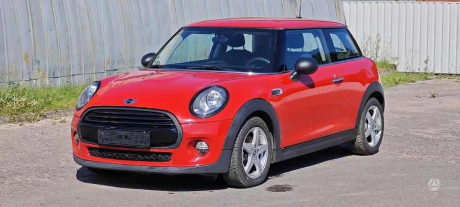 Red MINI One 2017 in Utena, with an engine capacity of 1.20 L and mileage of 118 thousand km for 5350 €, photo 1 on AUTOMOTO.COM.LV