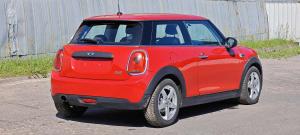 Red MINI One 2017 in Utena, with an engine capacity of 1.20 L and mileage of 118 thousand km for 5350 €, photo 7 on AUTOMOTO.COM.LV
