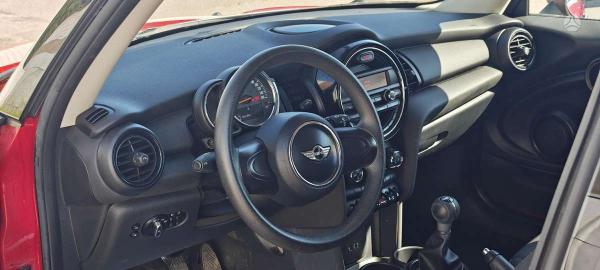 Sarkans MINI One 2017 Utena, ar dzinēja tilpumu 1.20 L un nobraukumu 118 tūkst. km par 5350 €, foto 10 vietnē AUTOMOTO.COM.LV