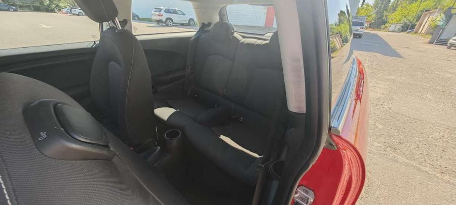 Red MINI One 2017 in Utena, with an engine capacity of 1.20 L and mileage of 118 thousand km for 5350 €, photo 14 on AUTOMOTO.COM.LV