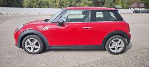 Red MINI One 2017 in Utena, with an engine capacity of 1.20 L and mileage of 118 thousand km for 4990 €, photo 3 on AUTOMOTO.COM.LV