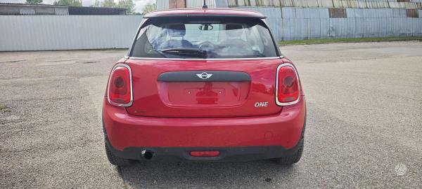 Red MINI One 2017 in Utena, with an engine capacity of 1.20 L and mileage of 118 thousand km for 4990 €, photo 5 on AUTOMOTO.COM.LV
