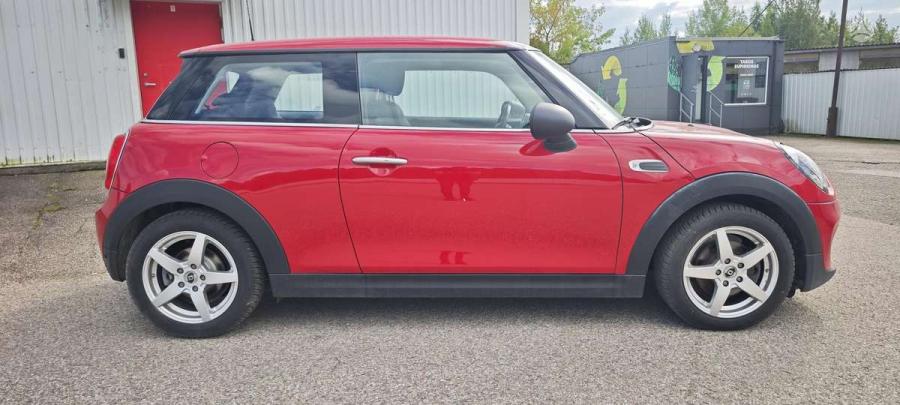 Red MINI One 2017 in Utena, with an engine capacity of 1.20 L and mileage of 118 thousand km for 4990 €, photo 7 on AUTOMOTO.COM.LV
