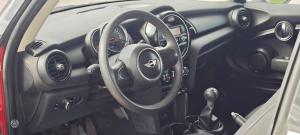 Red MINI One 2017 in Utena, with an engine capacity of 1.20 L and mileage of 118 thousand km for 4990 €, photo 11 on AUTOMOTO.COM.LV