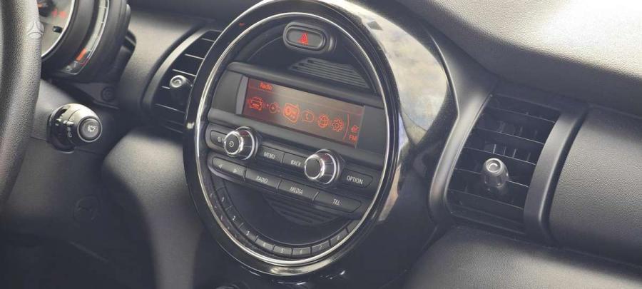Red MINI One 2017 in Utena, with an engine capacity of 1.20 L and mileage of 118 thousand km for 4990 €, photo 16 on AUTOMOTO.COM.LV