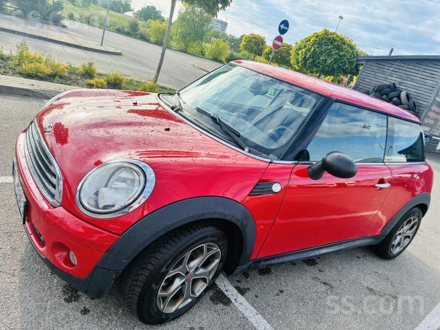 Red MINI One 2010 in Ogre, with an engine capacity of 1.60 L and mileage of 222 thousand km for 3300 €, photo 7 on AUTOMOTO.COM.LV