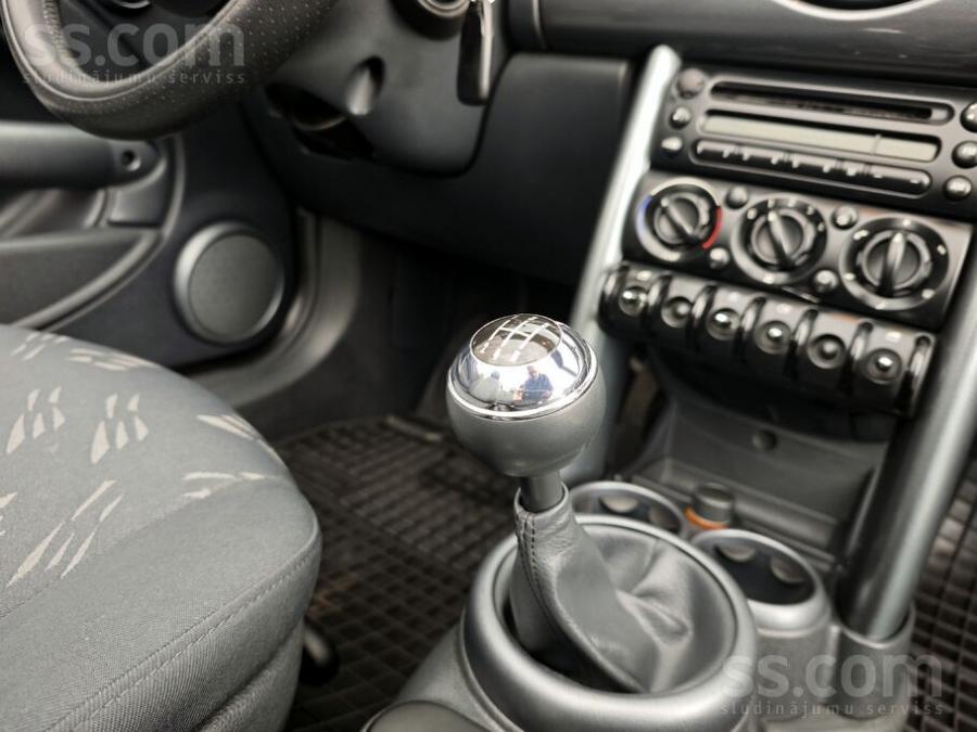 White MINI One 2008 in Riga, with an engine capacity of 1.60 L and mileage of 146 thousand km for 4500 €, photo 23 on AUTOMOTO.COM.LV