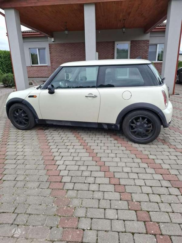 Balts MINI One 2006 Alīta, ar dzinēja tilpumu 1.60 L un nobraukumu 227 tūkst. km par 1450 €, foto 6 vietnē AUTOMOTO.COM.LV