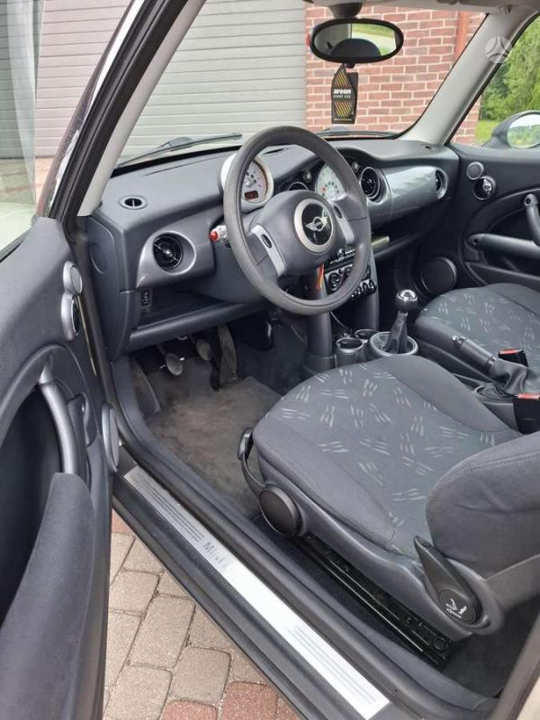 Balts MINI One 2006 Alīta, ar dzinēja tilpumu 1.60 L un nobraukumu 227 tūkst. km par 1450 €, foto 8 vietnē AUTOMOTO.COM.LV