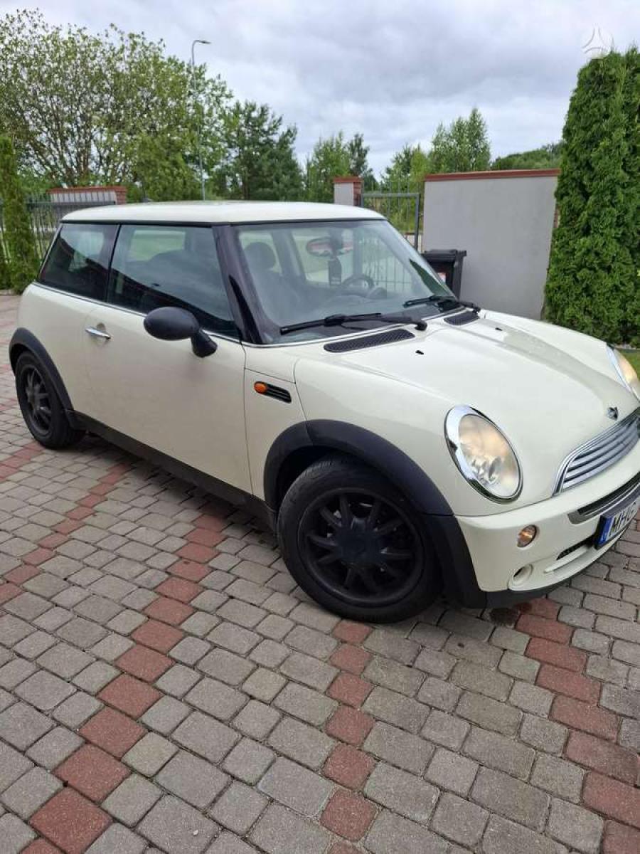 Balts MINI One 2006 Alīta, ar dzinēja tilpumu 1.60 L un nobraukumu 227 tūkst. km par 1450 €, foto 3 vietnē AUTOMOTO.COM.LV