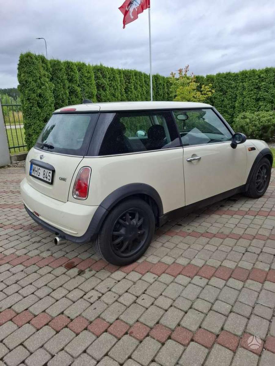Balts MINI One 2006 Alīta, ar dzinēja tilpumu 1.60 L un nobraukumu 227 tūkst. km par 1450 €, foto 5 vietnē AUTOMOTO.COM.LV