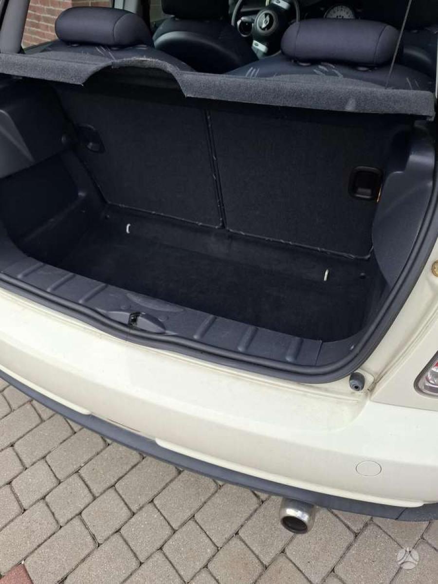 Balts MINI One 2006 Alīta, ar dzinēja tilpumu 1.60 L un nobraukumu 227 tūkst. km par 1450 €, foto 13 vietnē AUTOMOTO.COM.LV