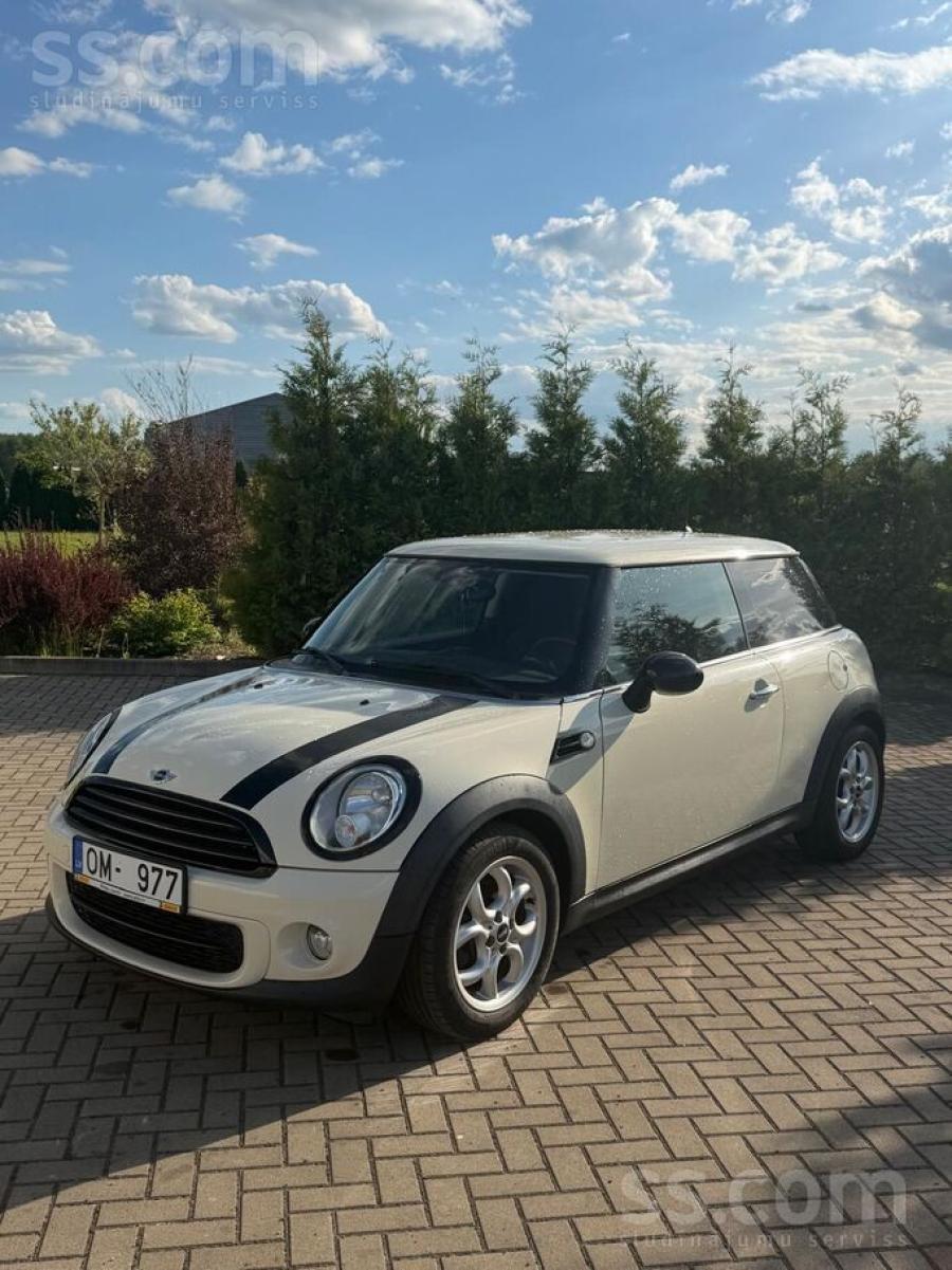 White MINI One 2013 in Rezekne, with an engine capacity of 1.60 L and mileage of 172 thousand km for 5990 €, photo 1 on AUTOMOTO.COM.LV