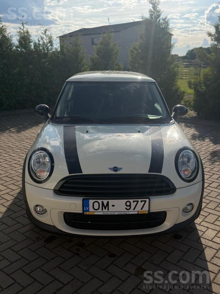 White MINI One 2013 in Rezekne, with an engine capacity of 1.60 L and mileage of 172 thousand km for 5990 €, photo 5 on AUTOMOTO.COM.LV