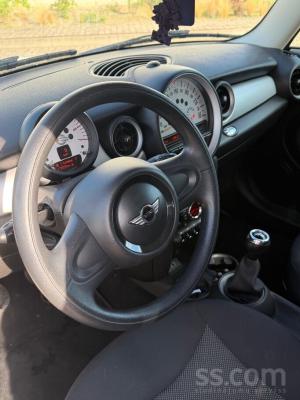 White MINI One 2013 in Rezekne, with an engine capacity of 1.60 L and mileage of 172 thousand km for 5990 €, photo 7 on AUTOMOTO.COM.LV