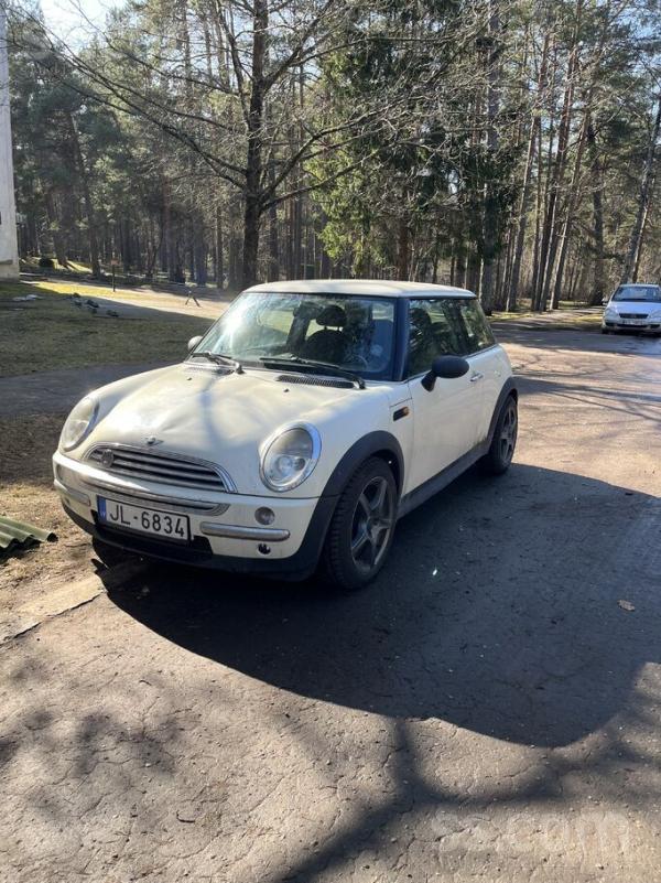 Balts MINI One 2004 Jūrmala, ar dzinēja tilpumu 1.40 L un nobraukumu 317 tūkst. km par 1700 €, foto 1 vietnē AUTOMOTO.COM.LV
