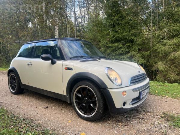 Balts MINI One 2005 Ogre, ar dzinēja tilpumu 1.60 L un nobraukumu 290 tūkst. km par 1700 €, foto 4 vietnē AUTOMOTO.COM.LV