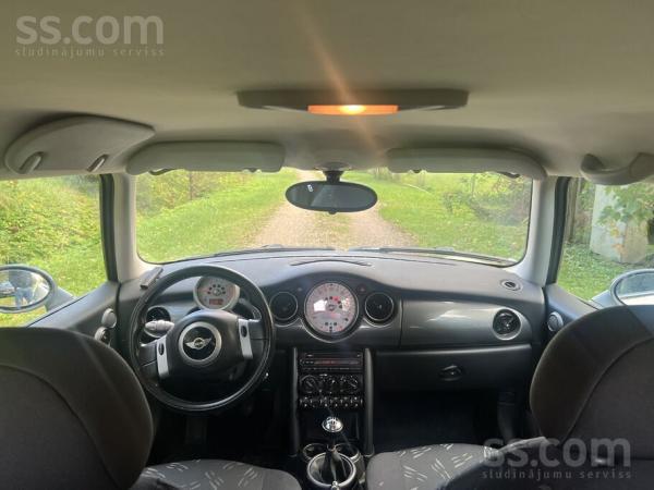 Balts MINI One 2005 Ogre, ar dzinēja tilpumu 1.60 L un nobraukumu 290 tūkst. km par 1700 €, foto 9 vietnē AUTOMOTO.COM.LV