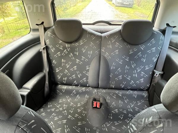 Balts MINI One 2005 Ogre, ar dzinēja tilpumu 1.60 L un nobraukumu 290 tūkst. km par 1700 €, foto 10 vietnē AUTOMOTO.COM.LV