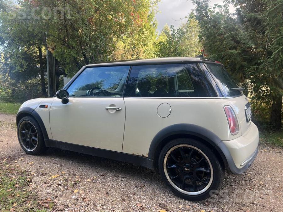 White MINI One 2005 in Ogre, with an engine capacity of 1.60 L and mileage of 288 thousand km for 1500 €, photo 7 on AUTOMOTO.COM.LV