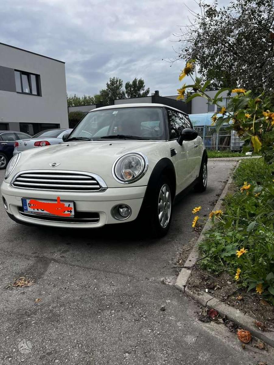Balts MINI One 2007 Kauņa, ar dzinēja tilpumu 1.40 L un nobraukumu 165 tūkst. km par 3600 €, foto 4 vietnē AUTOMOTO.COM.LV