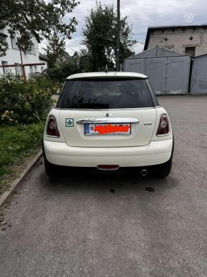 Balts MINI One 2007 Kauņa, ar dzinēja tilpumu 1.40 L un nobraukumu 165 tūkst. km par 3600 €, foto 5 vietnē AUTOMOTO.COM.LV