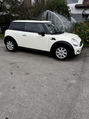 Balts MINI One 2007 Kauņa, ar dzinēja tilpumu 1.40 L un nobraukumu 165 tūkst. km par 3600 €, foto 6 vietnē AUTOMOTO.COM.LV
