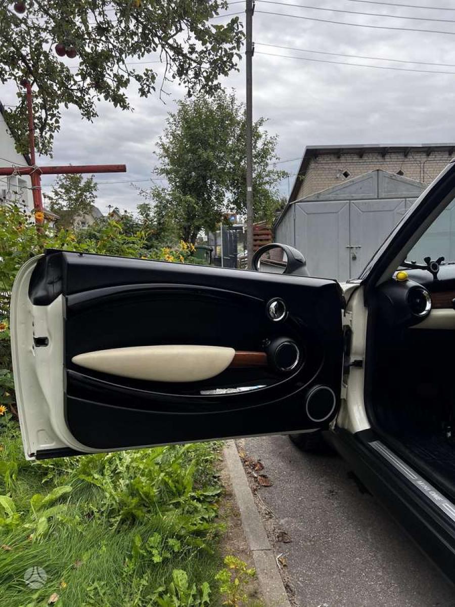 Balts MINI One 2007 Kauņa, ar dzinēja tilpumu 1.40 L un nobraukumu 165 tūkst. km par 3600 €, foto 12 vietnē AUTOMOTO.COM.LV