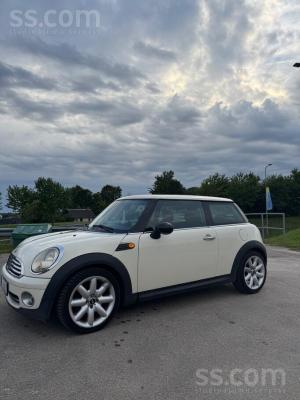 White MINI One 2008 in Jekabpils, with an engine capacity of 1.40 L and mileage of 273 thousand km for 1700 €, photo 3 on AUTOMOTO.COM.LV