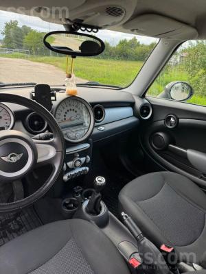 White MINI One 2008 in Jekabpils, with an engine capacity of 1.40 L and mileage of 273 thousand km for 1700 €, photo 6 on AUTOMOTO.COM.LV