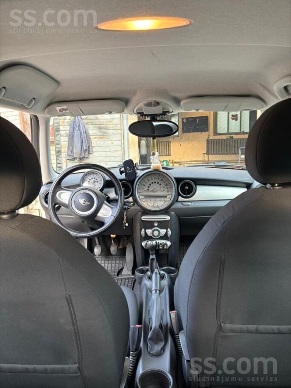 White MINI One 2008 in Jekabpils, with an engine capacity of 1.40 L and mileage of 273 thousand km for 1700 €, photo 6 on AUTOMOTO.COM.LV