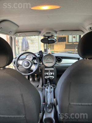 White MINI One 2008 in Jekabpils, with an engine capacity of 1.40 L and mileage of 273 thousand km for 1700 €, photo 7 on AUTOMOTO.COM.LV
