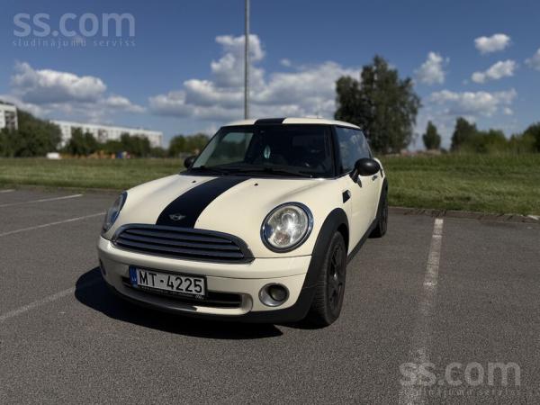 Balts MINI One 2010 Rīga, ar dzinēja tilpumu 1.60 L un nobraukumu 387 tūkst. km par 2300 €, foto 1 vietnē AUTOMOTO.COM.LV