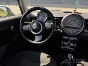 Balts MINI One 2010 Rīga, ar dzinēja tilpumu 1.60 L un nobraukumu 387 tūkst. km par 2300 €, foto 5 vietnē AUTOMOTO.COM.LV