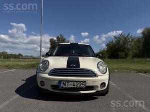 Balts MINI One 2010 Rīga, ar dzinēja tilpumu 1.60 L un nobraukumu 387 tūkst. km par 2300 €, foto 11 vietnē AUTOMOTO.COM.LV
