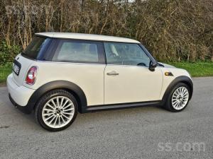 Balts MINI One 2010 Jēkabpils, ar dzinēja tilpumu 1.60 L un nobraukumu 244 tūkst. km par 3490 €, foto 5 vietnē AUTOMOTO.COM.LV