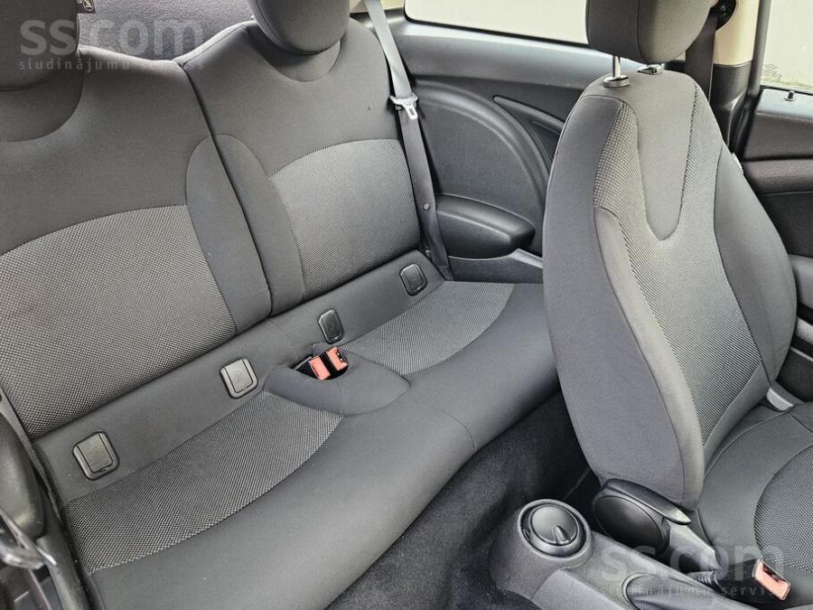 Balts MINI One 2010 Jēkabpils, ar dzinēja tilpumu 1.60 L un nobraukumu 244 tūkst. km par 3490 €, foto 18 vietnē AUTOMOTO.COM.LV