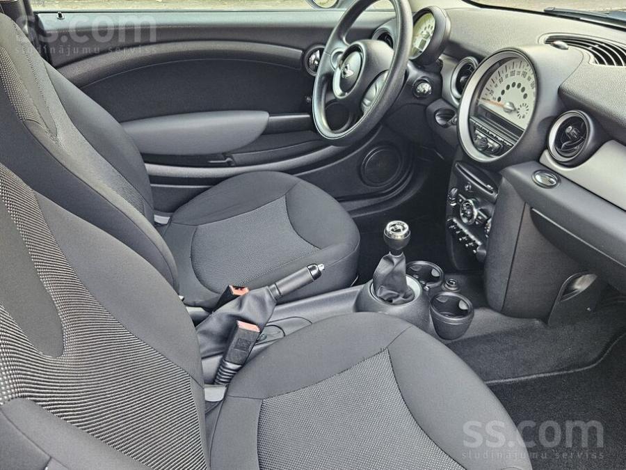 Balts MINI One 2010 Jēkabpils, ar dzinēja tilpumu 1.60 L un nobraukumu 244 tūkst. km par 3490 €, foto 22 vietnē AUTOMOTO.COM.LV
