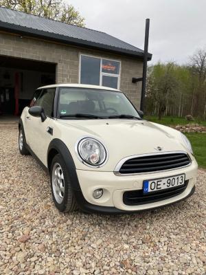 Balts MINI One 2012 Talsi, ar dzinēja tilpumu 1.60 L un nobraukumu 152 tūkst. km par 4800 €, foto  vietnē AUTOMOTO.COM.LV