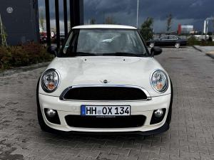 White MINI One 2013 in Vilnius, with an engine capacity of 1.60 L and mileage of 219 thousand km for 4150 €, photo 3 on AUTOMOTO.COM.LV