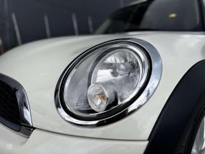 White MINI One 2013 in Vilnius, with an engine capacity of 1.60 L and mileage of 219 thousand km for 4150 €, photo 18 on AUTOMOTO.COM.LV