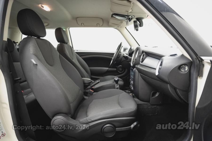 White MINI One 2013 in Tartu, with an engine capacity of 1.60 L and mileage of 84 thousand km for 7000 €, photo 12 on AUTOMOTO.COM.LV