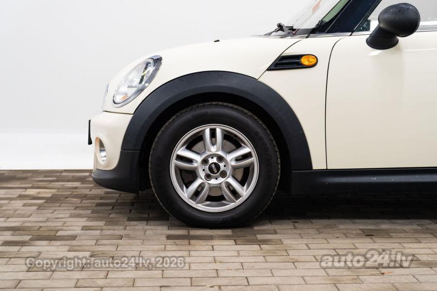 White MINI One 2013 in Tartu, with an engine capacity of 1.60 L and mileage of 84 thousand km for 7000 €, photo 27 on AUTOMOTO.COM.LV